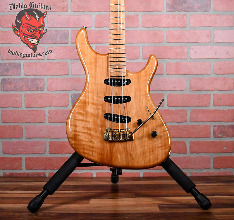 Sago Custom Sonio Natural Gloss w/ Original Gig bag | Reverb UK