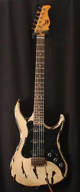 AXL Relic'd Strat HSS | Reverb UK