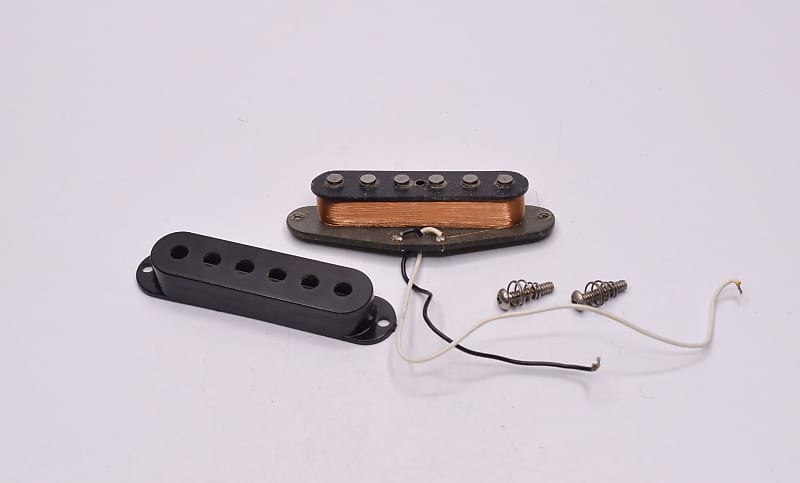 1979 Vintage Fender Stratocaster Gray-Bottom Flat-Pole | Reverb Canada