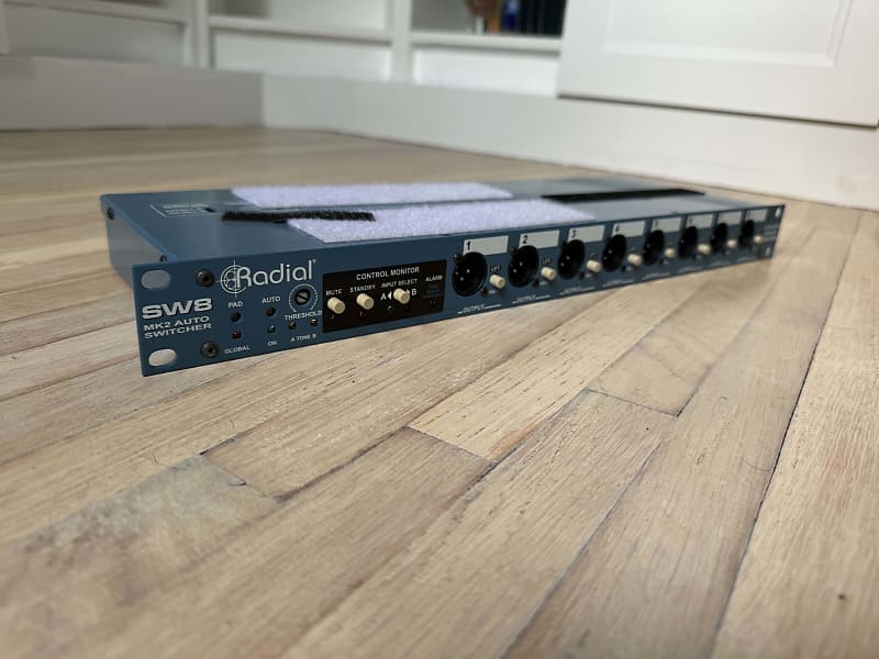 Radial SW8 MK2 auto switcher | Reverb
