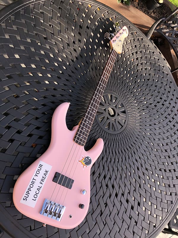 Flea Bass Model 32 2011 Shell Pink | Reverb UK
