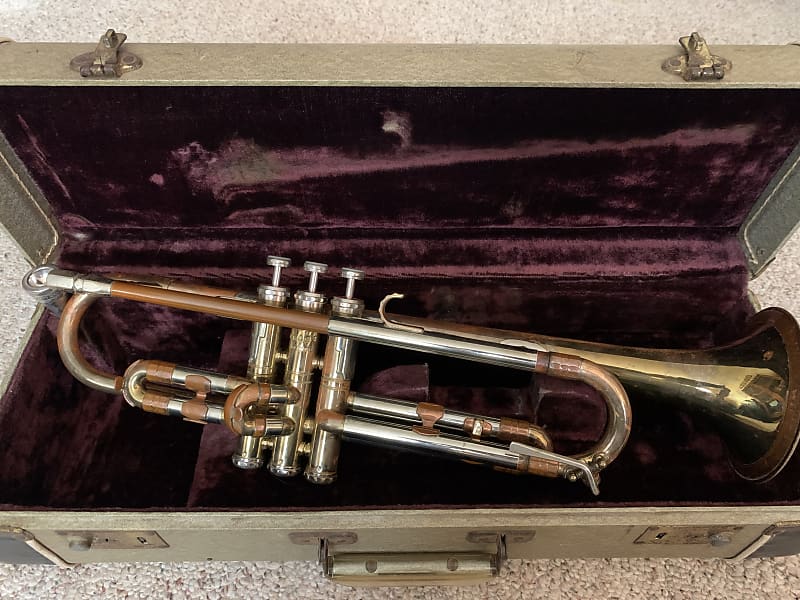 Vintage 1956 Getzen Super Deluxe Tone Balanced Trumpet | Reverb