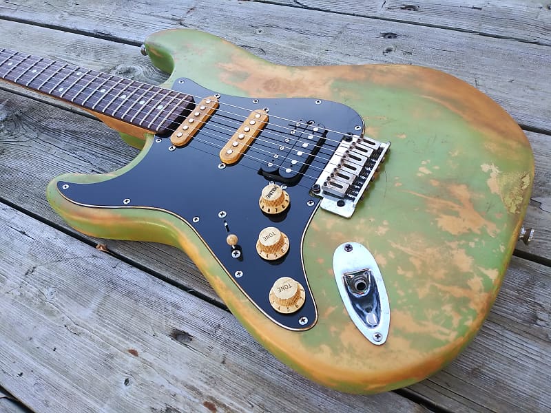 Custom Relic Squier Standard Stratocaster Vintage Green | Reverb