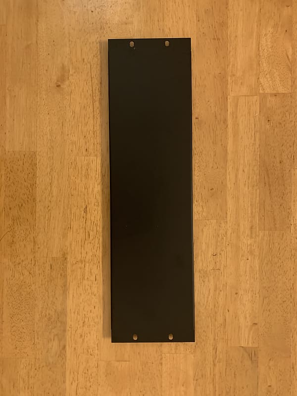 Middle Atlantic 3U Blank Rack Panel - Black - Steel | Reverb