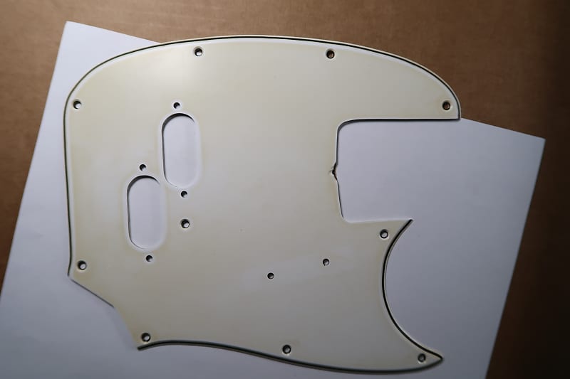 '66 - 72 Fender Mustang Bass Pickguard USA 67 vintage 68 RI | Reverb