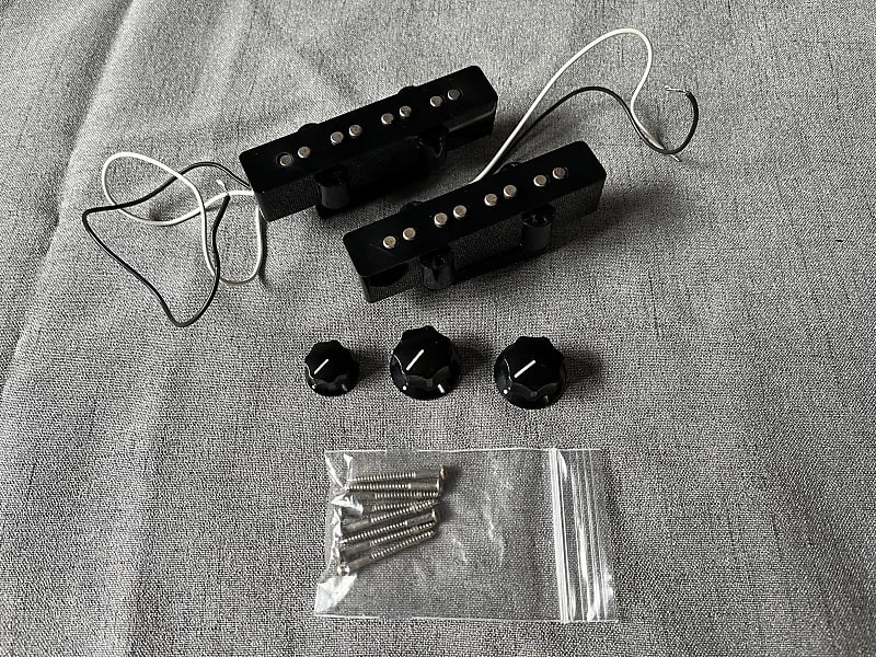 Fender Standard Single-Coil Jazz Bass Pickups, Pickup Covers | Reverb