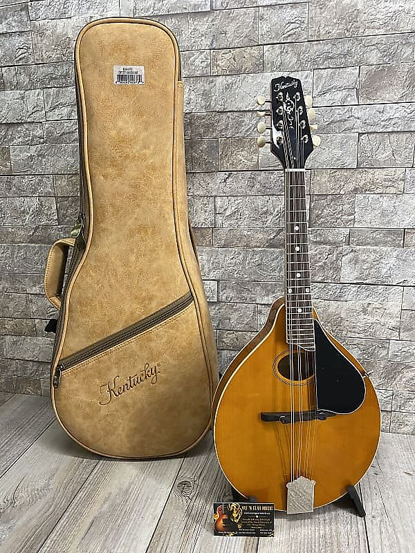 Kentucky KM-272 Deluxe Oval Hole A-Style Mandolin WITH | Reverb Canada