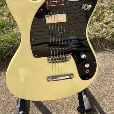 Mosrite Mark 2 - Johnny Ramone Style | Reverb