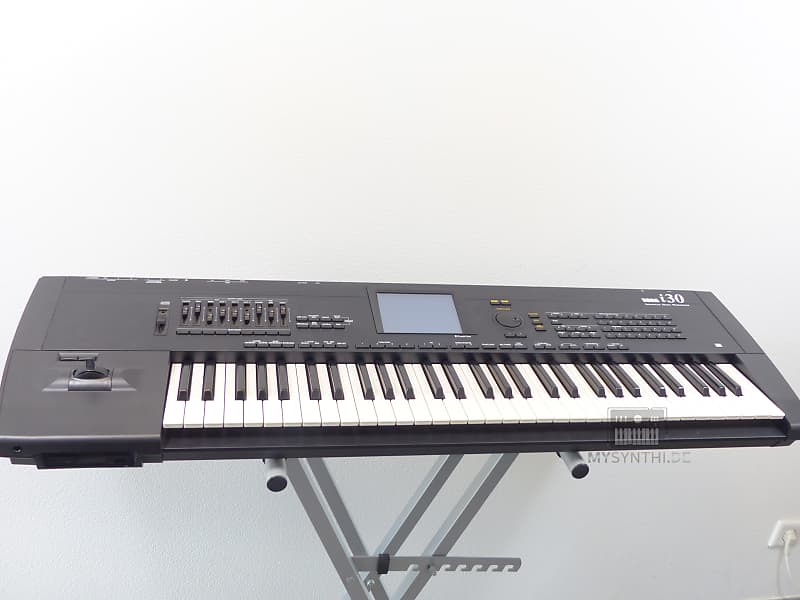 Korg i30 - 61 Tasten Workstation Keyboard + 1 Jahr | Reverb