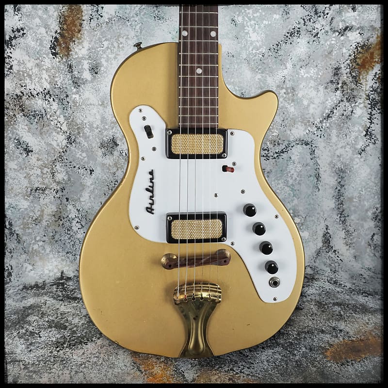 1960s Airline 7214 with 5 Watt Tube Amp Guitar Case | Reverb