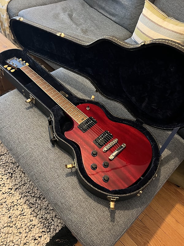 Larrivee RS-2 2010 - Transparent Red | Reverb
