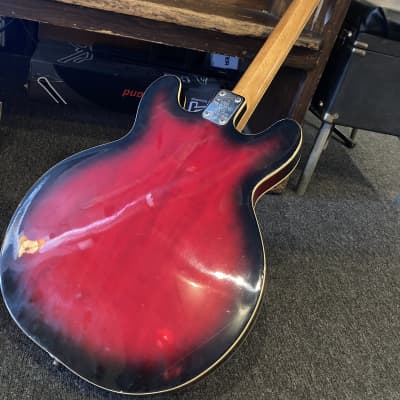 Univox Hollowbody bass 30.5” scale 60’s - Sunburst | Reverb