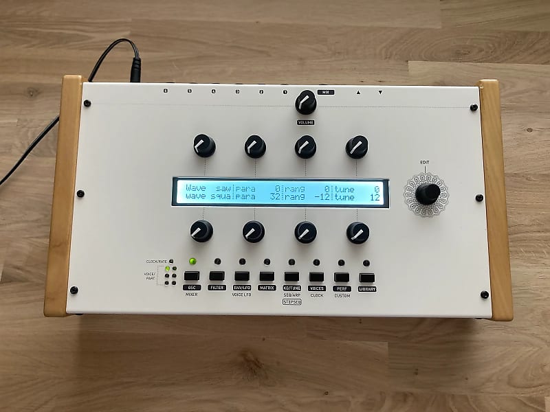 Mutable Instruments Ambika 6-Voice SMR4 analogue filters | Reverb