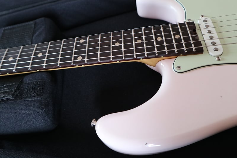 Infinite Trad Custom Shop relic strat Buzz Feiten | Reverb UK