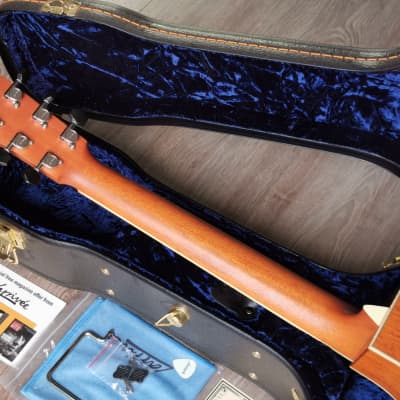 Larrivee LV-05 Spruce/Mahogany & Flamed Maple Binding with | Reverb