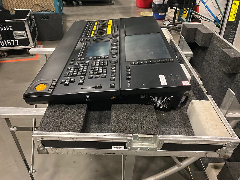 MA Lighting MA2 Ultra Light 4,096 Ch Console Average | Reverb UK
