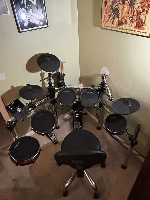 Alesis Command Mesh Kit [Additional 10in Snare, Upgraded Bass | Reverb