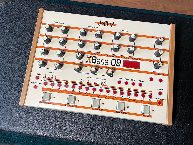 Jomox XBase 09 Drum Machine | Reverb