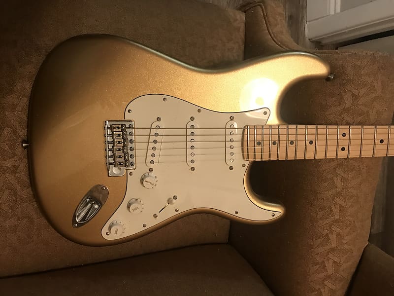 Fender American special stratocaster 2017 Aztec gold | Reverb