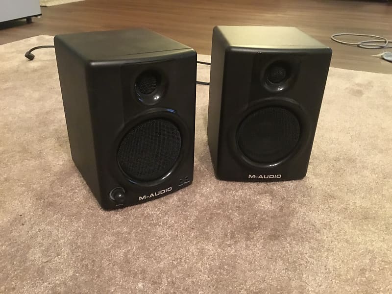 M-Audio AV30 | Reverb