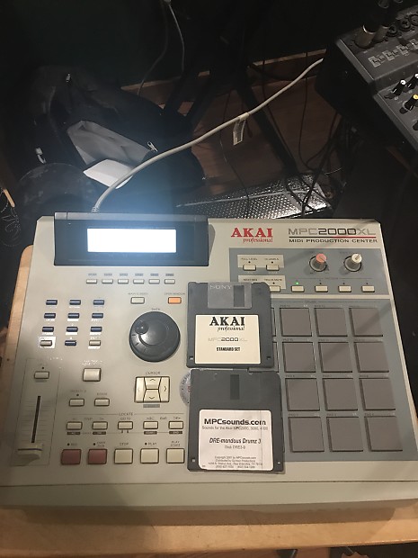 Akai MPC 2000XL | Reverb