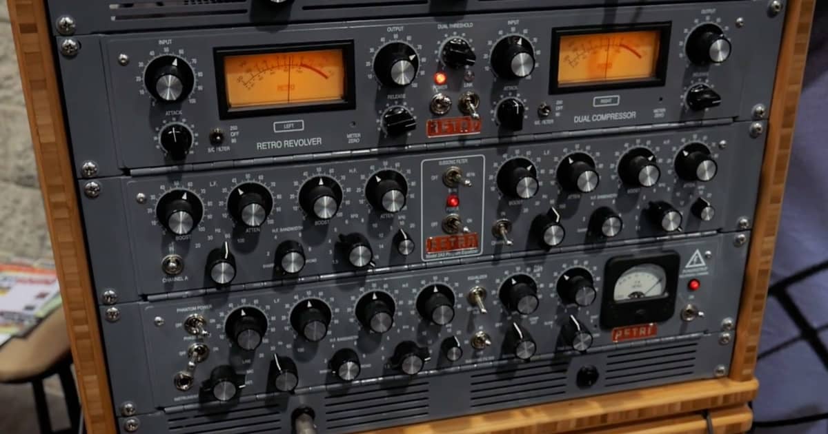 Video: Retro Instruments Releases the Retro Revolver | Reverb News