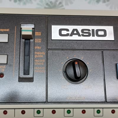 Casio MT-70 Casiotone 49-Key Synthesizer 1982 - 1984 - White | Reverb