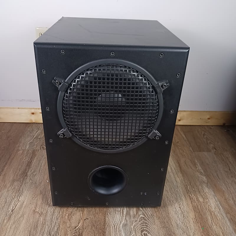 Dynaudio Acoustics BX30 Subwoofer | Reverb