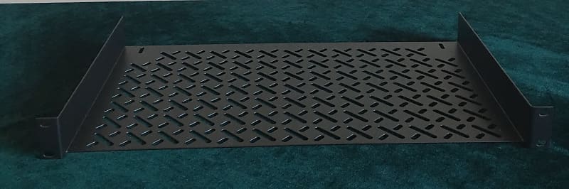 Middle Atlantic UTR1 Black | Reverb