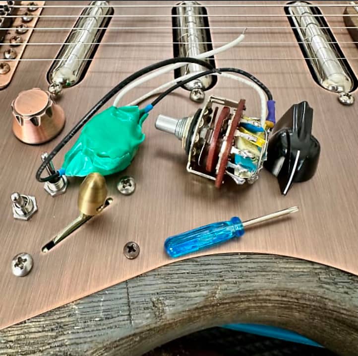 Stratocaster Varitone Tone Sculptor - passive-powered with | Reverb