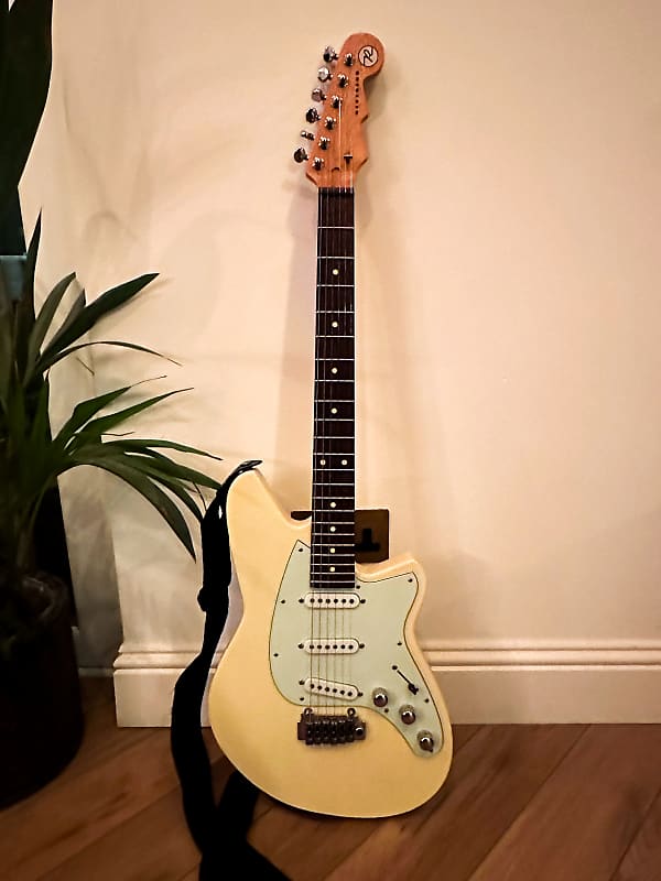 Reverend Jetstream 390 with Maple Fretboard 2010s - | Reverb UK