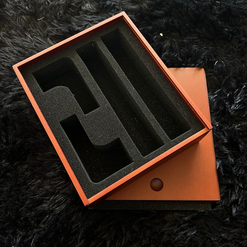 NOS Audio Wooden Microphone Display/Storage Box | Reverb