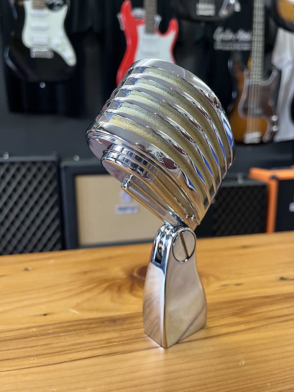 HeilSound Fin Vintage Style Microphone – Lights up Blue! | Reverb