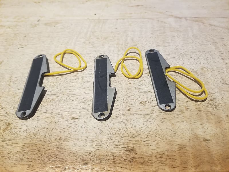 Montys guitar Stratocaster pick up base plate 2023 | Reverb