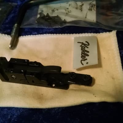 1980s Kahler Auto Latch System OEM factory pack (Black Bar) | Reverb