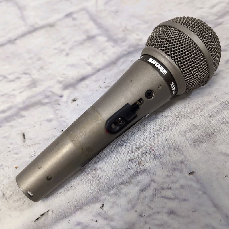 Shure 588SD Dynamic Vocal Microphone | Reverb