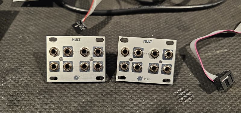 Plum Audio Mult buffered mult 1u - Silver | Reverb