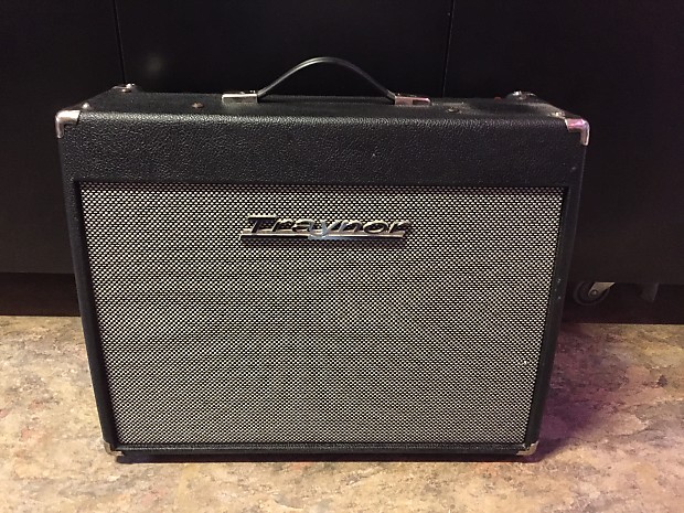 Traynor YCV40 Custom Valve 40-Watt 1x12" Guitar Combo | Reverb