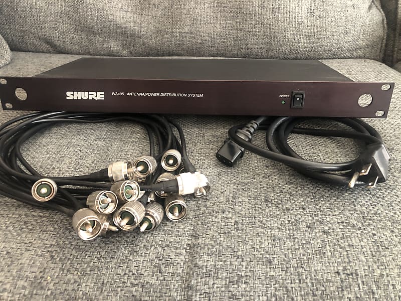 Shure WA-405 Wireless Antenna/Power Distribution System | Reverb