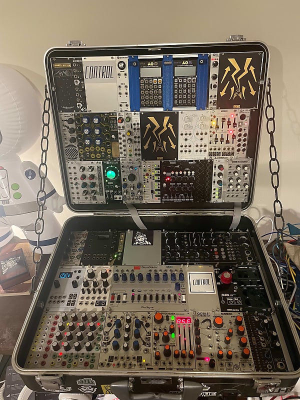 Eurorack Modular Space Case with Modules (~600 HP) Black | Reverb