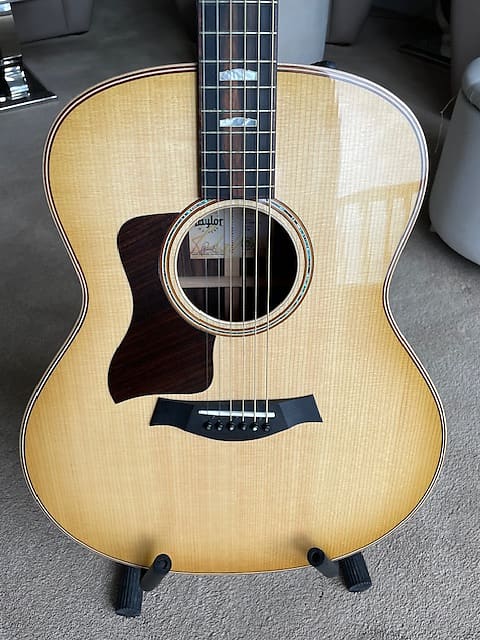 Taylor 818e 2020 - Stika spruce top. Indian rosewood back | Reverb UK