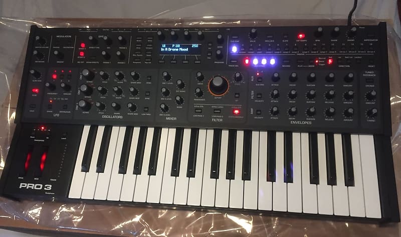 Sequential Pro 3 warranty + decksaver | Reverb Italia