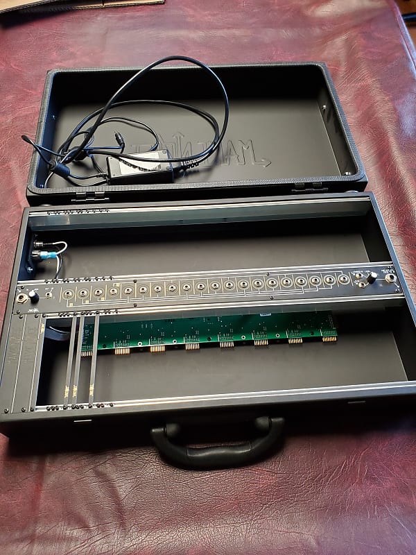 Make Noise 7U Steel CV Bus Case | Reverb