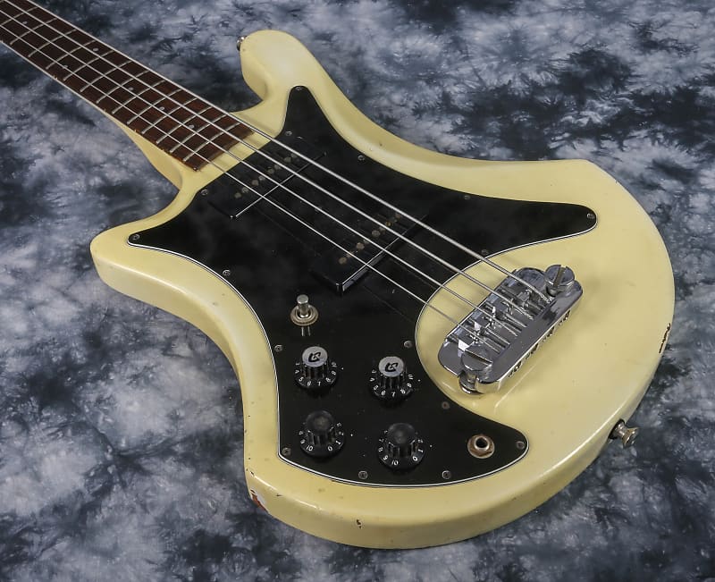 Guild B-302 Bass 1979 Left Handed | Reverb