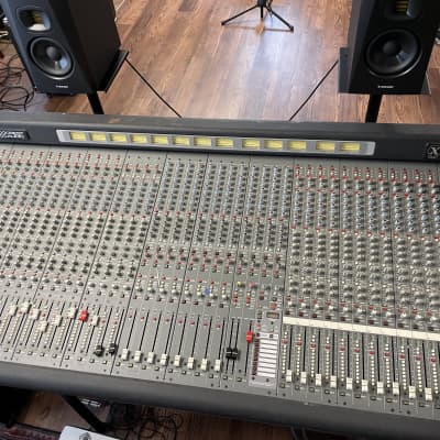 Crest Audio x8 | Reverb