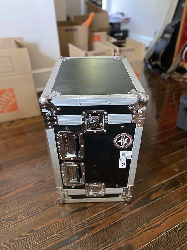 Road Runner 8RRU-AD Road Case Effects Rack | Reverb