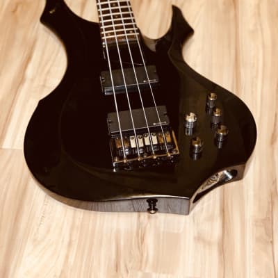 ESP LTD F-204 | Reverb