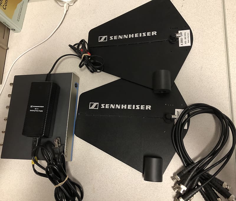 Sennheiser Antenna Splitter ASA-1 and A2003-UHF Wideband | Reverb