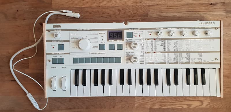 Korg microKorg-S Analog Modeling Synthesizer | Reverb