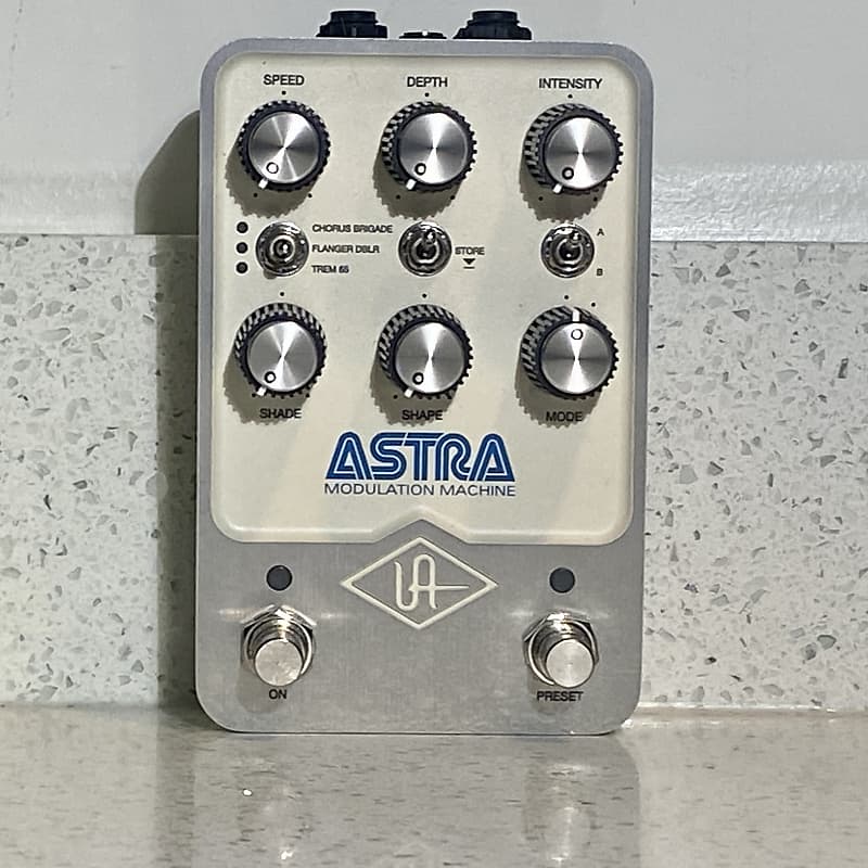 Universal Audio Astra Modulation Machine | Reverb
